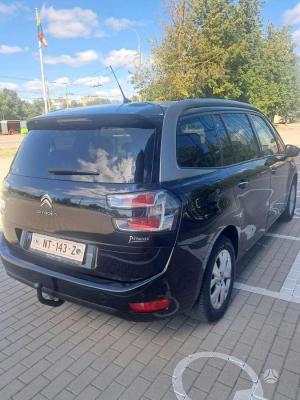 Melns Citroen Grand C4 Picasso 2017 Kauņa, ar dzinēja tilpumu 1.60 L un nobraukumu 252 tūkst. km par 6250 €, foto 15 vietnē AUTOMOTO.COM.LV