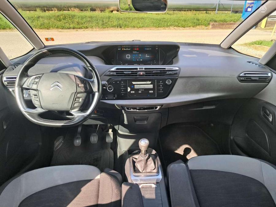 Melns Citroen Grand C4 Picasso 2017 Kauņa, ar dzinēja tilpumu 1.60 L un nobraukumu 252 tūkst. km par 6250 €, foto 20 vietnē AUTOMOTO.COM.LV