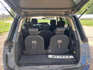 Melns Citroen Grand C4 Picasso 2017 Kauņa, ar dzinēja tilpumu 1.60 L un nobraukumu 252 tūkst. km par 6250 €, foto 27 vietnē AUTOMOTO.COM.LV