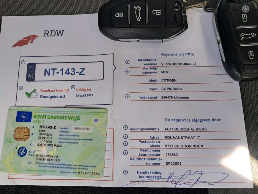 Melns Citroen Grand C4 Picasso 2017 Kauņa, ar dzinēja tilpumu 1.60 L un nobraukumu 252 tūkst. km par 6250 €, foto 29 vietnē AUTOMOTO.COM.LV