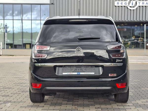 Black Citroen Grand C4 Picasso 2017 in Siauliai, with an engine capacity of 1.60 L and mileage of 223 thousand km for 6600 €, photo 6 on AUTOMOTO.COM.LV