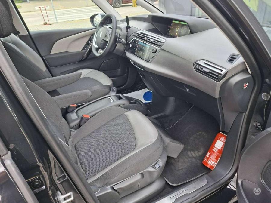 Melns Citroen Grand C4 Picasso 2017 Šauļi, ar dzinēja tilpumu 1.60 L un nobraukumu 223 tūkst. km par 6600 €, foto 12 vietnē AUTOMOTO.COM.LV