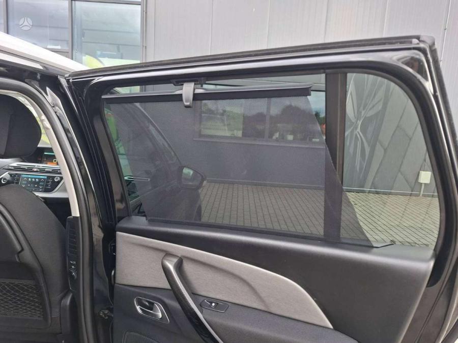 Melns Citroen Grand C4 Picasso 2017 Šauļi, ar dzinēja tilpumu 1.60 L un nobraukumu 223 tūkst. km par 6600 €, foto 22 vietnē AUTOMOTO.COM.LV