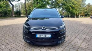 Black Citroen Grand C4 Picasso 2017 in Vilnius, with an engine capacity of 2.00 L and mileage of 163 thousand km for 7950 €, photo 3 on AUTOMOTO.COM.LV