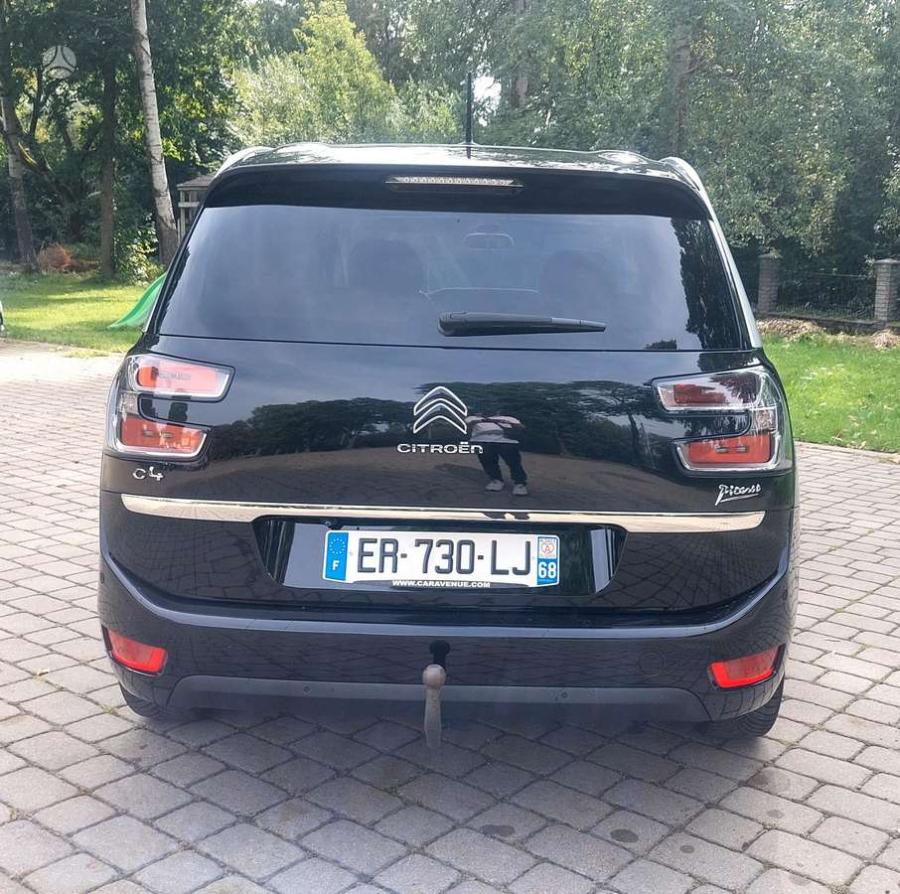 Black Citroen Grand C4 Picasso 2017 in Vilnius, with an engine capacity of 2.00 L and mileage of 163 thousand km for 7950 €, photo 7 on AUTOMOTO.COM.LV