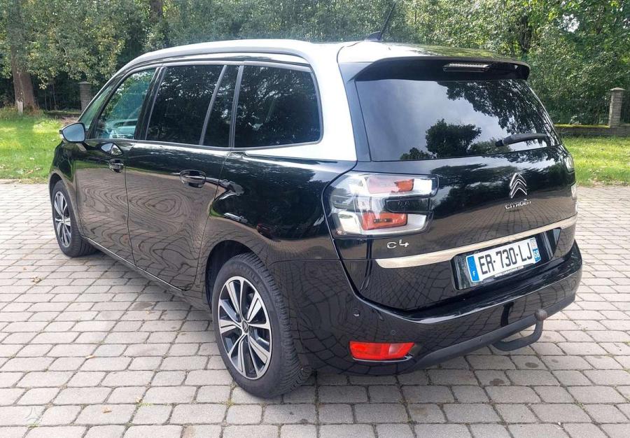 Black Citroen Grand C4 Picasso 2017 in Vilnius, with an engine capacity of 2.00 L and mileage of 163 thousand km for 7950 €, photo 8 on AUTOMOTO.COM.LV