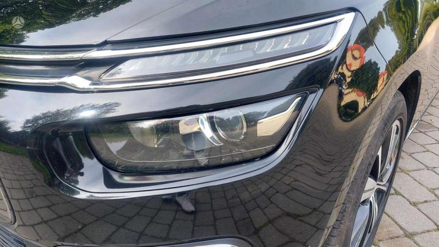 Black Citroen Grand C4 Picasso 2017 in Vilnius, with an engine capacity of 2.00 L and mileage of 163 thousand km for 7950 €, photo 19 on AUTOMOTO.COM.LV