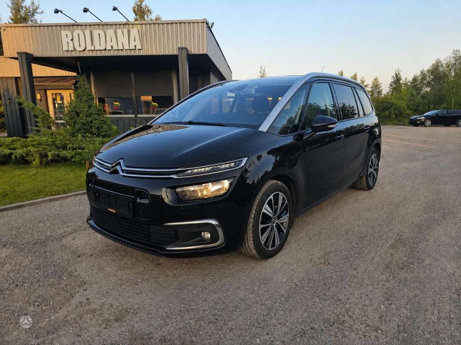 Melns Citroen Grand C4 Picasso 2018 Pakruojis, ar dzinēja tilpumu 2.00 L un nobraukumu 219 tūkst. km par 6800 €, foto 1 vietnē AUTOMOTO.COM.LV