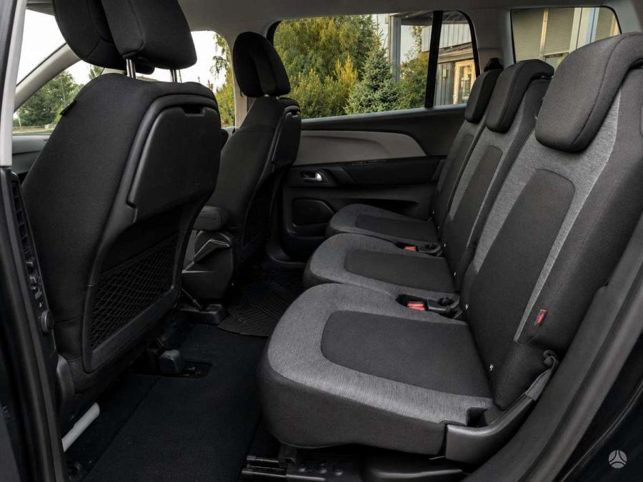 Melns Citroen Grand C4 Picasso 2018 Pakruojis, ar dzinēja tilpumu 2.00 L un nobraukumu 219 tūkst. km par 6800 €, foto 9 vietnē AUTOMOTO.COM.LV
