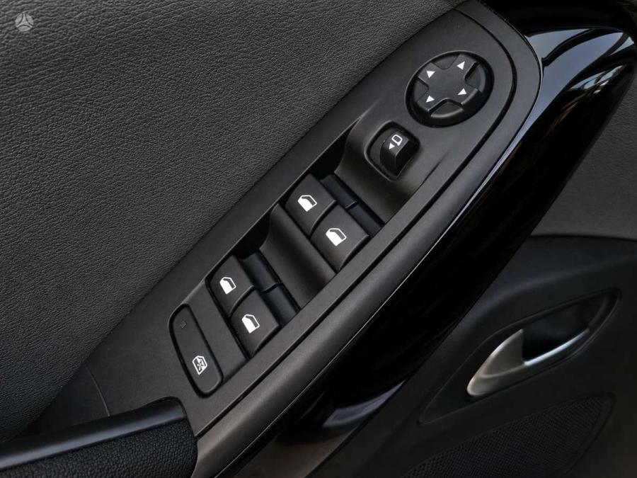Melns Citroen Grand C4 Picasso 2018 Pakruojis, ar dzinēja tilpumu 2.00 L un nobraukumu 219 tūkst. km par 6800 €, foto 11 vietnē AUTOMOTO.COM.LV