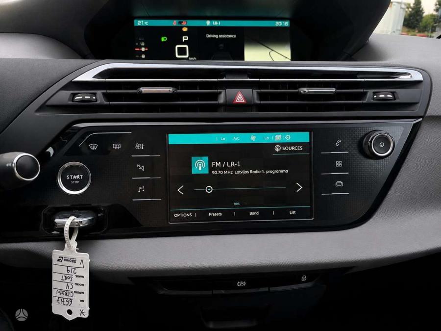Melns Citroen Grand C4 Picasso 2018 Pakruojis, ar dzinēja tilpumu 2.00 L un nobraukumu 219 tūkst. km par 6800 €, foto 14 vietnē AUTOMOTO.COM.LV