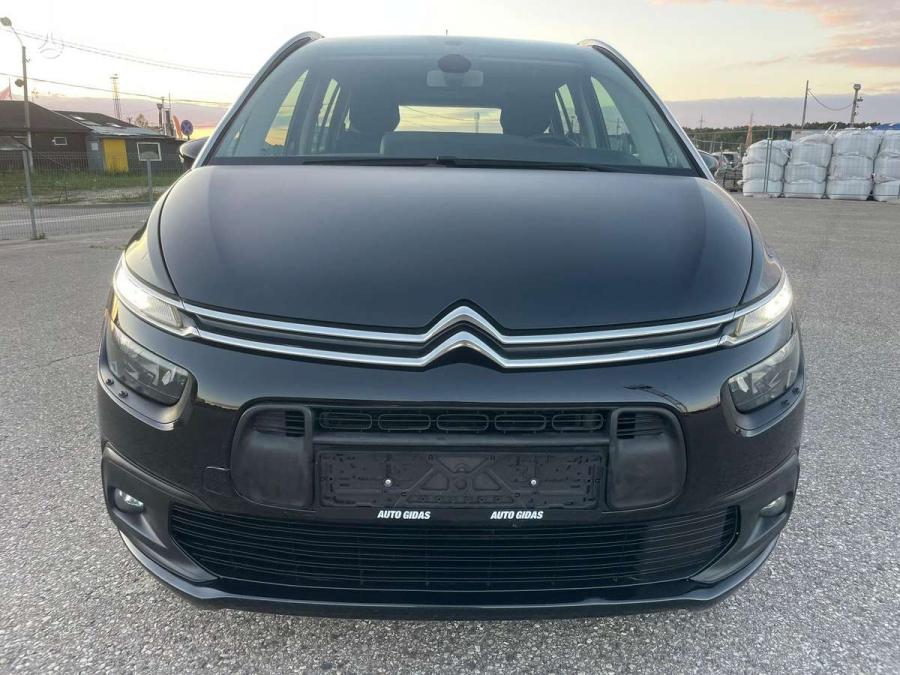 Black Citroen Grand C4 Picasso 2018 in Kaunas, with an engine capacity of 1.56 L and mileage of 320 thousand km for 4899 €, photo 4 on AUTOMOTO.COM.LV