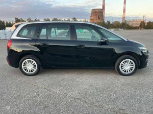 Black Citroen Grand C4 Picasso 2018 in Kaunas, with an engine capacity of 1.56 L and mileage of 320 thousand km for 4899 €, photo 6 on AUTOMOTO.COM.LV