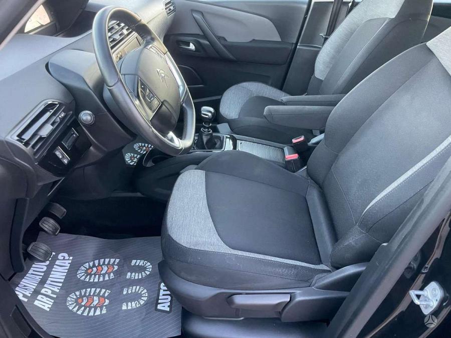 Black Citroen Grand C4 Picasso 2018 in Kaunas, with an engine capacity of 1.56 L and mileage of 320 thousand km for 4899 €, photo 12 on AUTOMOTO.COM.LV