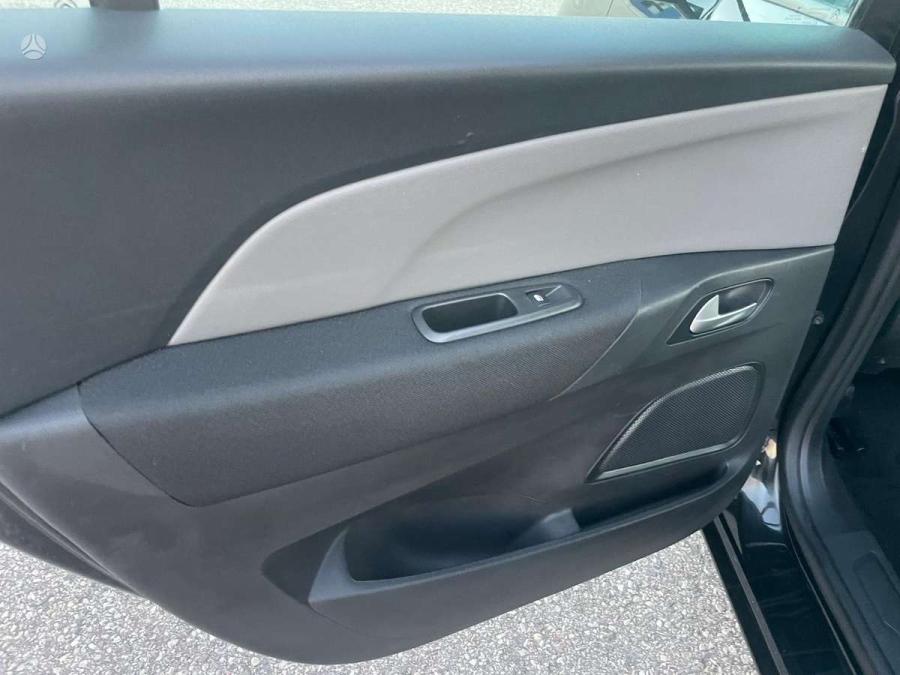 Black Citroen Grand C4 Picasso 2018 in Kaunas, with an engine capacity of 1.56 L and mileage of 320 thousand km for 4899 €, photo 18 on AUTOMOTO.COM.LV
