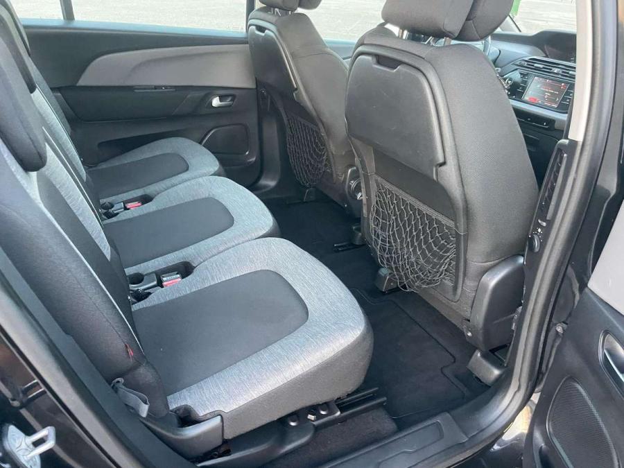 Black Citroen Grand C4 Picasso 2018 in Kaunas, with an engine capacity of 1.56 L and mileage of 320 thousand km for 4899 €, photo 20 on AUTOMOTO.COM.LV