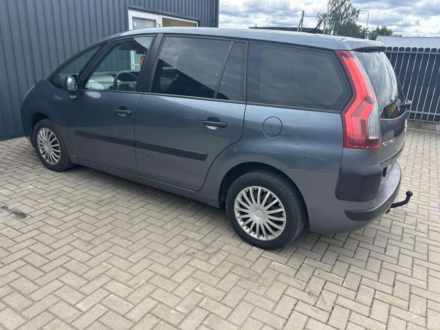 Zils Citroen Grand C4 Picasso 2007 Tauragė, ar dzinēja tilpumu 1.56 L un nobraukumu 322 tūkst. km par 1200 €, foto 1 vietnē AUTOMOTO.COM.LV