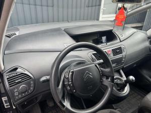 Zils Citroen Grand C4 Picasso 2007 Tauragė, ar dzinēja tilpumu 1.56 L un nobraukumu 322 tūkst. km par 1200 €, foto 9 vietnē AUTOMOTO.COM.LV