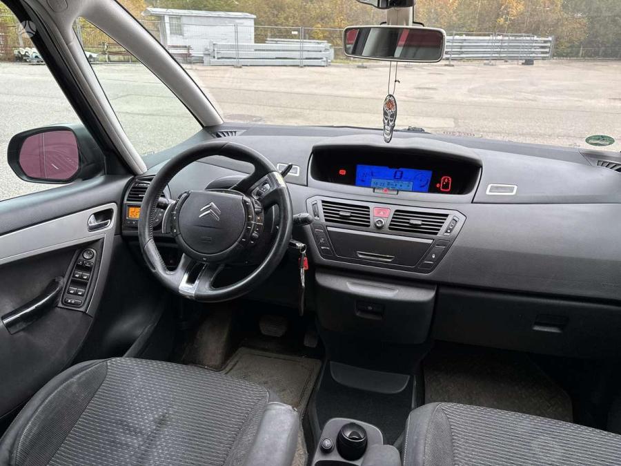 Zils Citroen Grand C4 Picasso 2007 Kauņa, ar dzinēja tilpumu 2.00 L un nobraukumu 266 tūkst. km par 1150 €, foto 11 vietnē AUTOMOTO.COM.LV