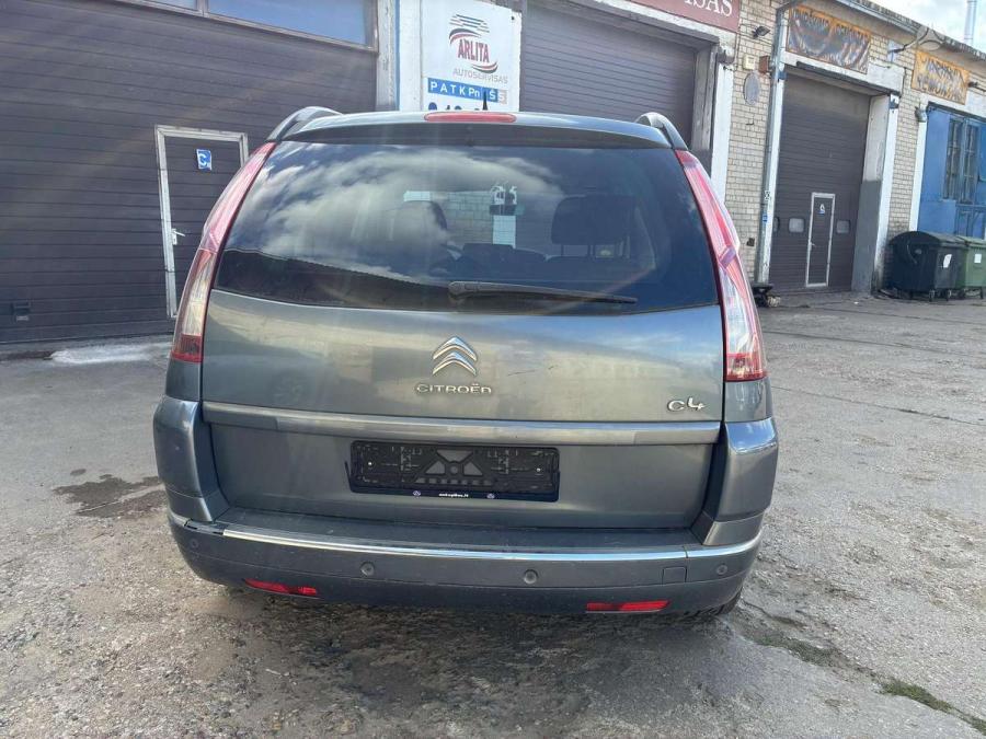 Blue Citroen Grand C4 Picasso 2011 in Siauliai, with an engine capacity of 1.56 L and mileage of 235 thousand km for 2350 €, photo 5 on AUTOMOTO.COM.LV