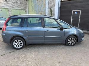 Blue Citroen Grand C4 Picasso 2011 in Siauliai, with an engine capacity of 1.56 L and mileage of 235 thousand km for 2350 €, photo 7 on AUTOMOTO.COM.LV
