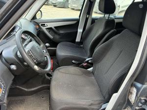 Blue Citroen Grand C4 Picasso 2011 in Siauliai, with an engine capacity of 1.56 L and mileage of 235 thousand km for 2350 €, photo 16 on AUTOMOTO.COM.LV