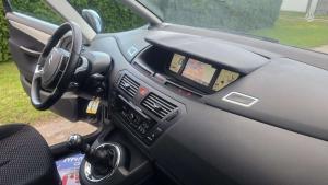 Blue Citroen Grand C4 Picasso 2012 in Kaunas, with an engine capacity of 1.56 L and mileage of 286 thousand km for 3450 €, photo 13 on AUTOMOTO.COM.LV