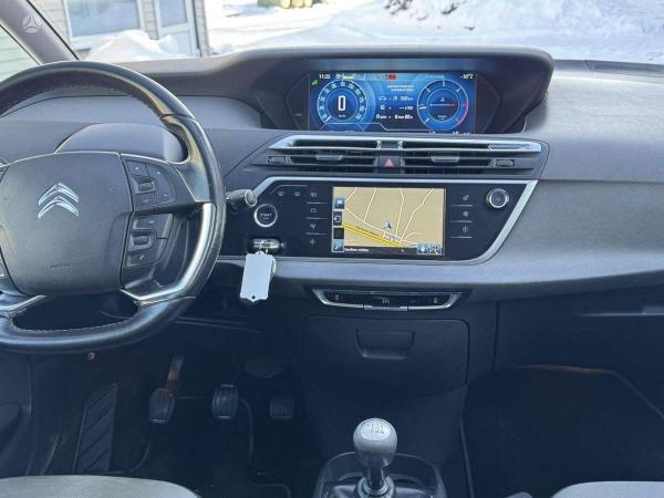 Zils Citroen Grand C4 Picasso 2013 Viļņa, ar dzinēja tilpumu 1.56 L un nobraukumu 246 tūkst. km par 4900 €, foto 3 vietnē AUTOMOTO.COM.LV
