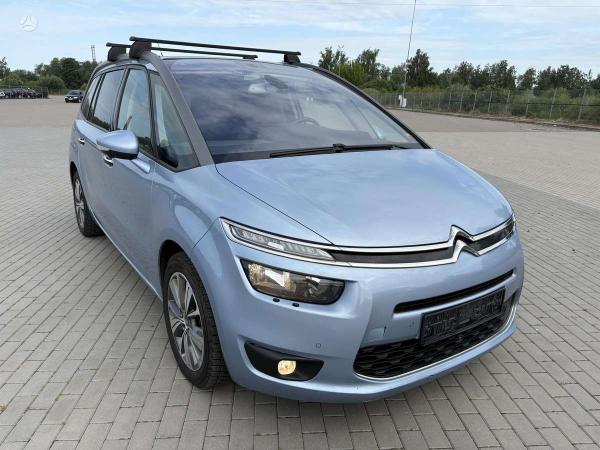 Blue Citroen Grand C4 Picasso 2013 in Marijampole, with an engine capacity of 1.56 L and mileage of 164 thousand km for 4700 €, photo 2 on AUTOMOTO.COM.LV