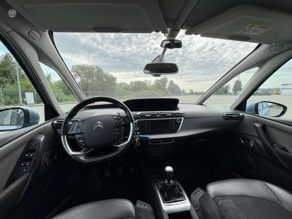 Blue Citroen Grand C4 Picasso 2013 in Marijampole, with an engine capacity of 1.56 L and mileage of 164 thousand km for 4700 €, photo 10 on AUTOMOTO.COM.LV