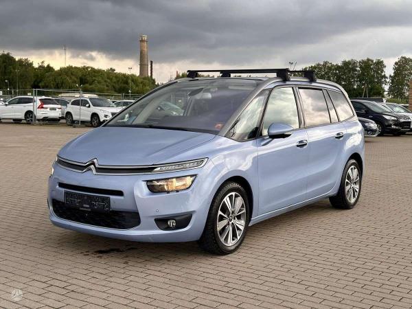 Blue Citroen Grand C4 Picasso 2013 in Marijampole, with an engine capacity of 1.56 L and mileage of 164 thousand km for 4700 €, photo 1 on AUTOMOTO.COM.LV