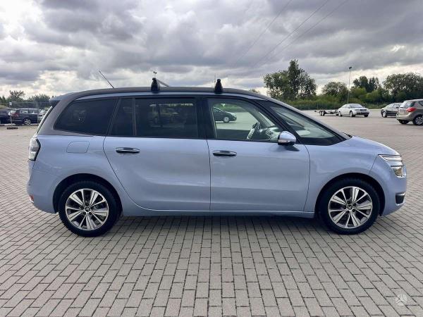 Blue Citroen Grand C4 Picasso 2013 in Marijampole, with an engine capacity of 1.56 L and mileage of 164 thousand km for 4700 €, photo 6 on AUTOMOTO.COM.LV