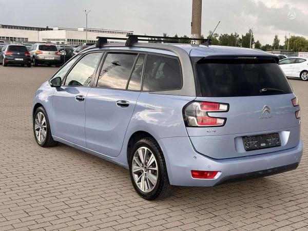 Blue Citroen Grand C4 Picasso 2013 in Marijampole, with an engine capacity of 1.56 L and mileage of 164 thousand km for 4700 €, photo 8 on AUTOMOTO.COM.LV
