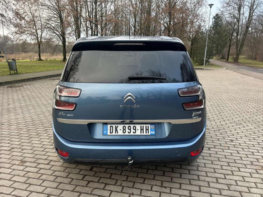 Blue Citroen Grand C4 Picasso 2014 in Taurage, with an engine capacity of 2.00 L and mileage of 250 thousand km for 5750 €, photo 6 on AUTOMOTO.COM.LV
