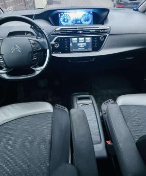 Blue Citroen Grand C4 Picasso 2014 in Kaunas, with an engine capacity of 2.00 L and mileage of 289 thousand km for 6300 €, photo 25 on AUTOMOTO.COM.LV