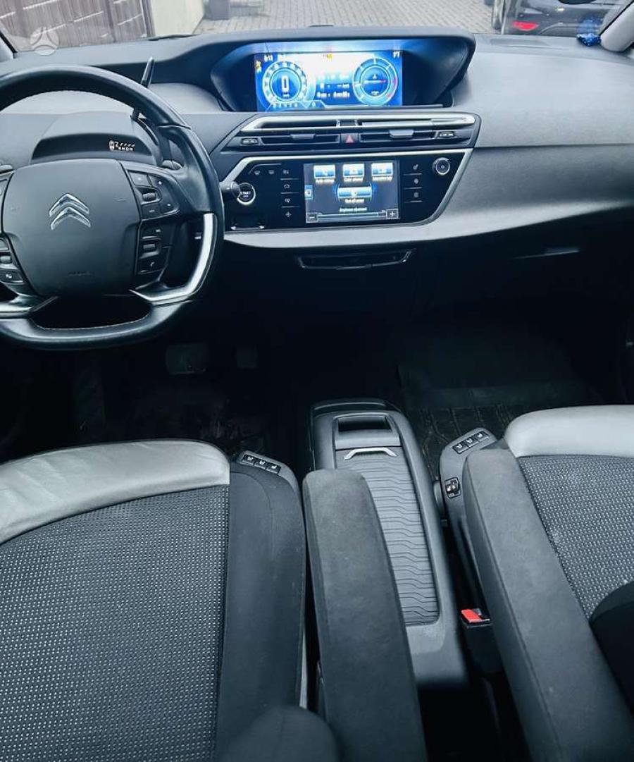 Blue Citroen Grand C4 Picasso 2014 in Kaunas, with an engine capacity of 2.00 L and mileage of 289 thousand km for 6300 €, photo 25 on AUTOMOTO.COM.LV
