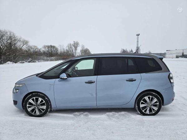 Blue Citroen Grand C4 Picasso 2014 in Marijampole, with an engine capacity of 1.56 L and mileage of 282 thousand km for 5500 €, photo 8 on AUTOMOTO.COM.LV