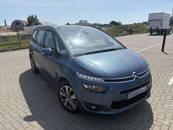 Blue Citroen Grand C4 Picasso 2014 in Taurage, with an engine capacity of 2.00 L and mileage of 239 thousand km for 6200 €, photo 2 on AUTOMOTO.COM.LV
