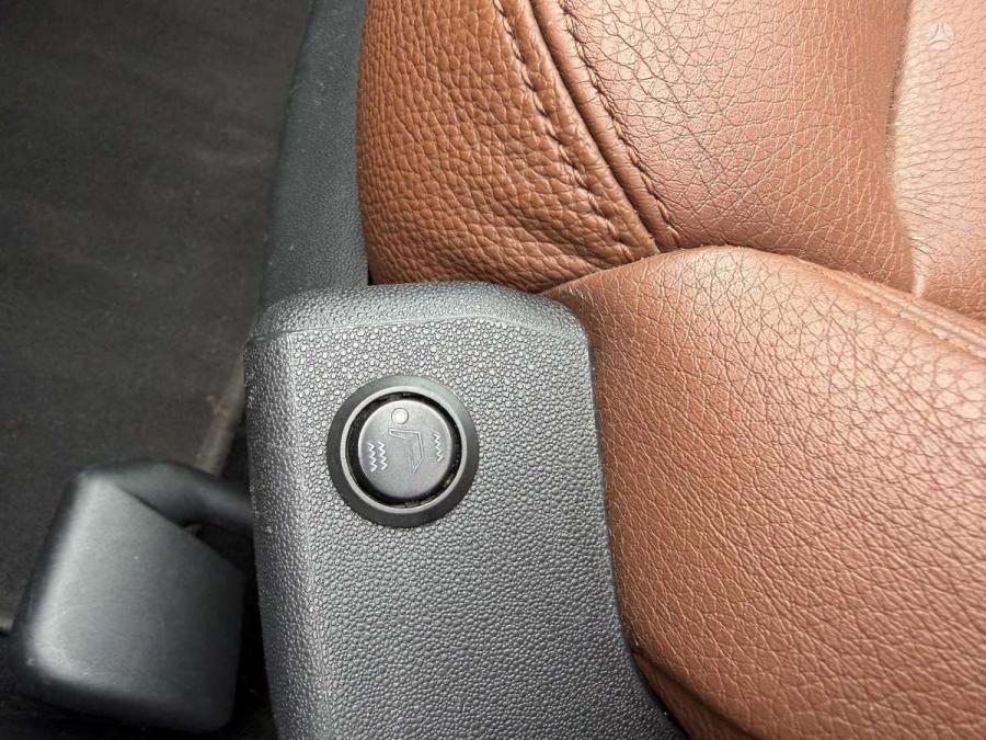 Zils Citroen Grand C4 Picasso 2014 Raseiniai, ar dzinēja tilpumu 1.56 L un nobraukumu 234 tūkst. km par 4750 €, foto 18 vietnē AUTOMOTO.COM.LV