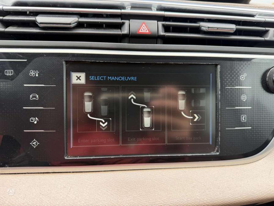 Zils Citroen Grand C4 Picasso 2014 Raseiniai, ar dzinēja tilpumu 1.56 L un nobraukumu 234 tūkst. km par 4750 €, foto 20 vietnē AUTOMOTO.COM.LV