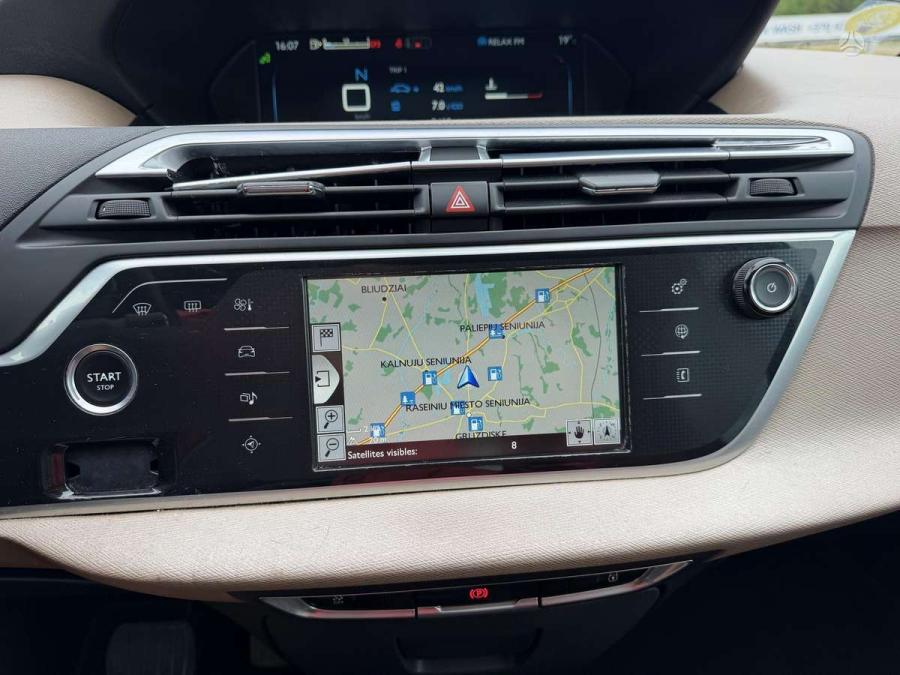 Zils Citroen Grand C4 Picasso 2014 Raseiniai, ar dzinēja tilpumu 1.56 L un nobraukumu 234 tūkst. km par 4750 €, foto 26 vietnē AUTOMOTO.COM.LV