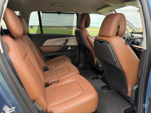 Zils Citroen Grand C4 Picasso 2014 Raseiniai, ar dzinēja tilpumu 1.56 L un nobraukumu 234 tūkst. km par 4750 €, foto 35 vietnē AUTOMOTO.COM.LV