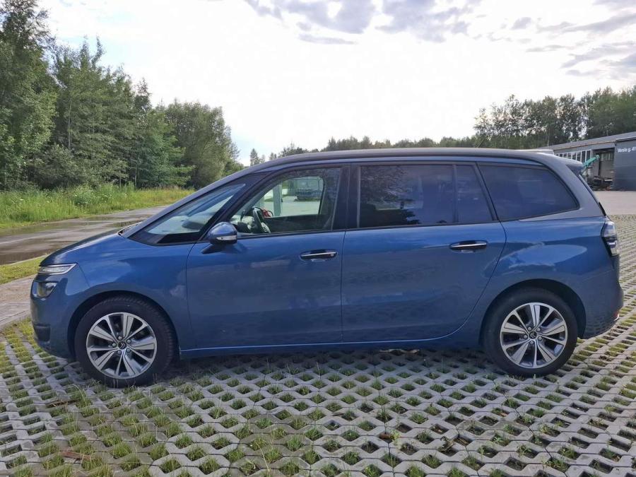 Blue Citroen Grand C4 Picasso 2014 in Kaunas, with an engine capacity of 2.00 L and mileage of 226 thousand km for 5650 €, photo 8 on AUTOMOTO.COM.LV