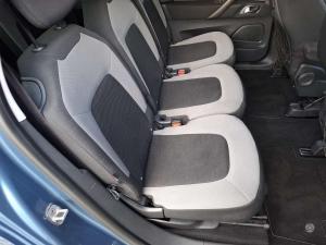 Blue Citroen Grand C4 Picasso 2014 in Kaunas, with an engine capacity of 2.00 L and mileage of 226 thousand km for 5650 €, photo 11 on AUTOMOTO.COM.LV