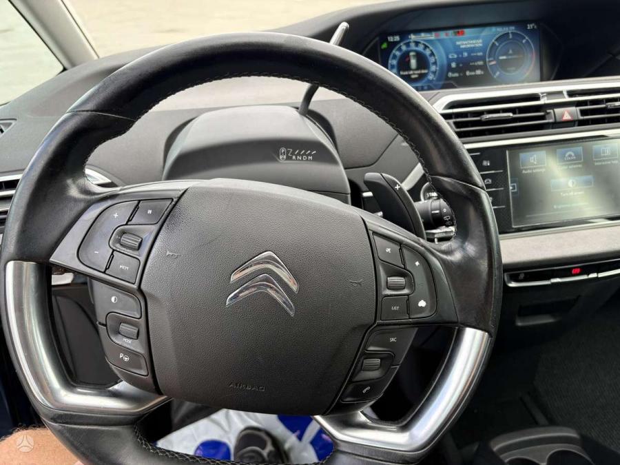 Zils Citroen Grand C4 Picasso 2014 Tauragė, ar dzinēja tilpumu 2.00 L un nobraukumu 240 tūkst. km par 6250 €, foto 14 vietnē AUTOMOTO.COM.LV