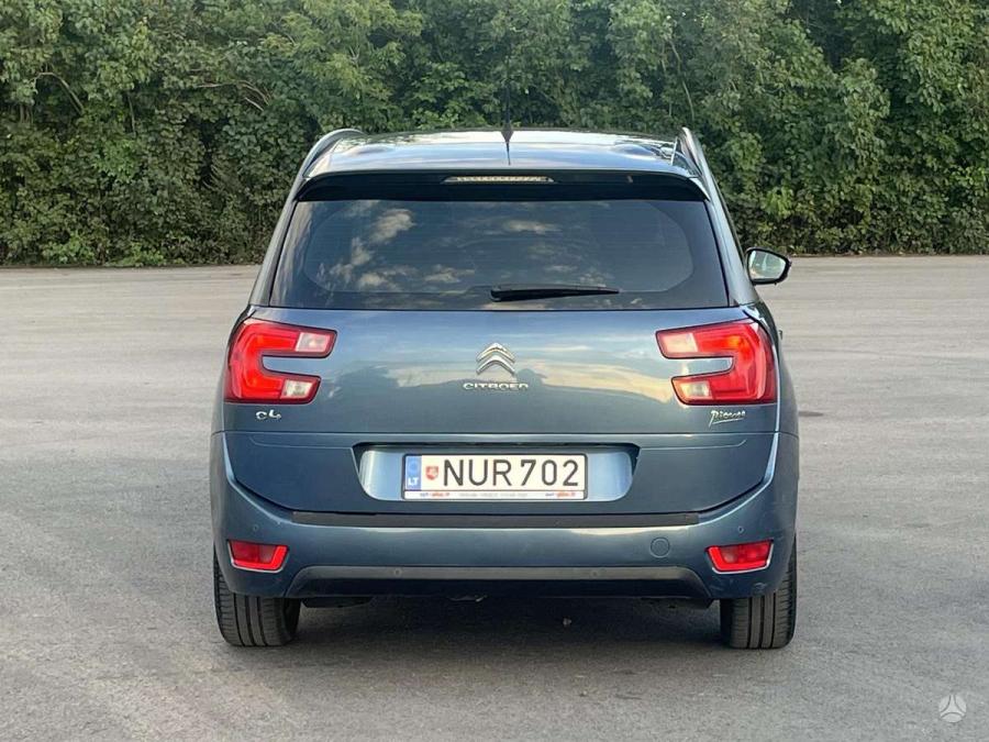 Blue Citroen Grand C4 Picasso 2014 in Radviliskis, with an engine capacity of 1.56 L and mileage of 200 thousand km for 5350 €, photo 6 on AUTOMOTO.COM.LV
