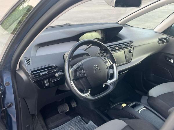 Blue Citroen Grand C4 Picasso 2014 in Radviliskis, with an engine capacity of 1.56 L and mileage of 200 thousand km for 5350 €, photo 9 on AUTOMOTO.COM.LV