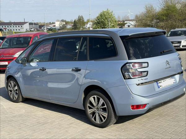 Blue Citroen Grand C4 Picasso 2015 in Taurage, with an engine capacity of 2.00 L and mileage of 323 thousand km for 4500 €, photo 3 on AUTOMOTO.COM.LV