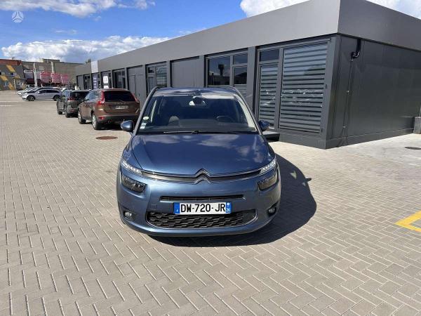 Blue Citroen Grand C4 Picasso 2015 in Taurage, with an engine capacity of 1.56 L and mileage of 159 thousand km for 5700 €, photo 2 on AUTOMOTO.COM.LV