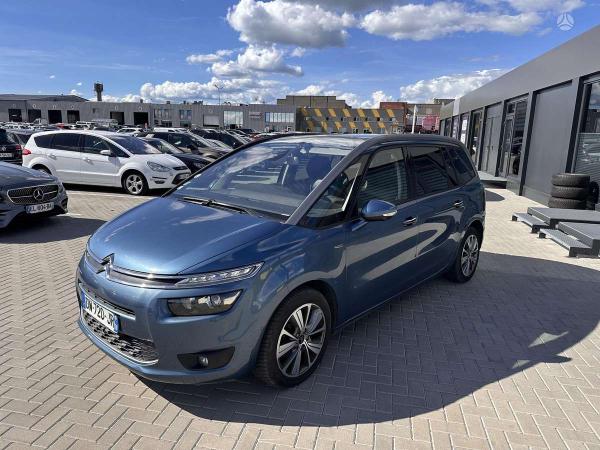 Blue Citroen Grand C4 Picasso 2015 in Taurage, with an engine capacity of 1.56 L and mileage of 159 thousand km for 5700 €, photo 3 on AUTOMOTO.COM.LV